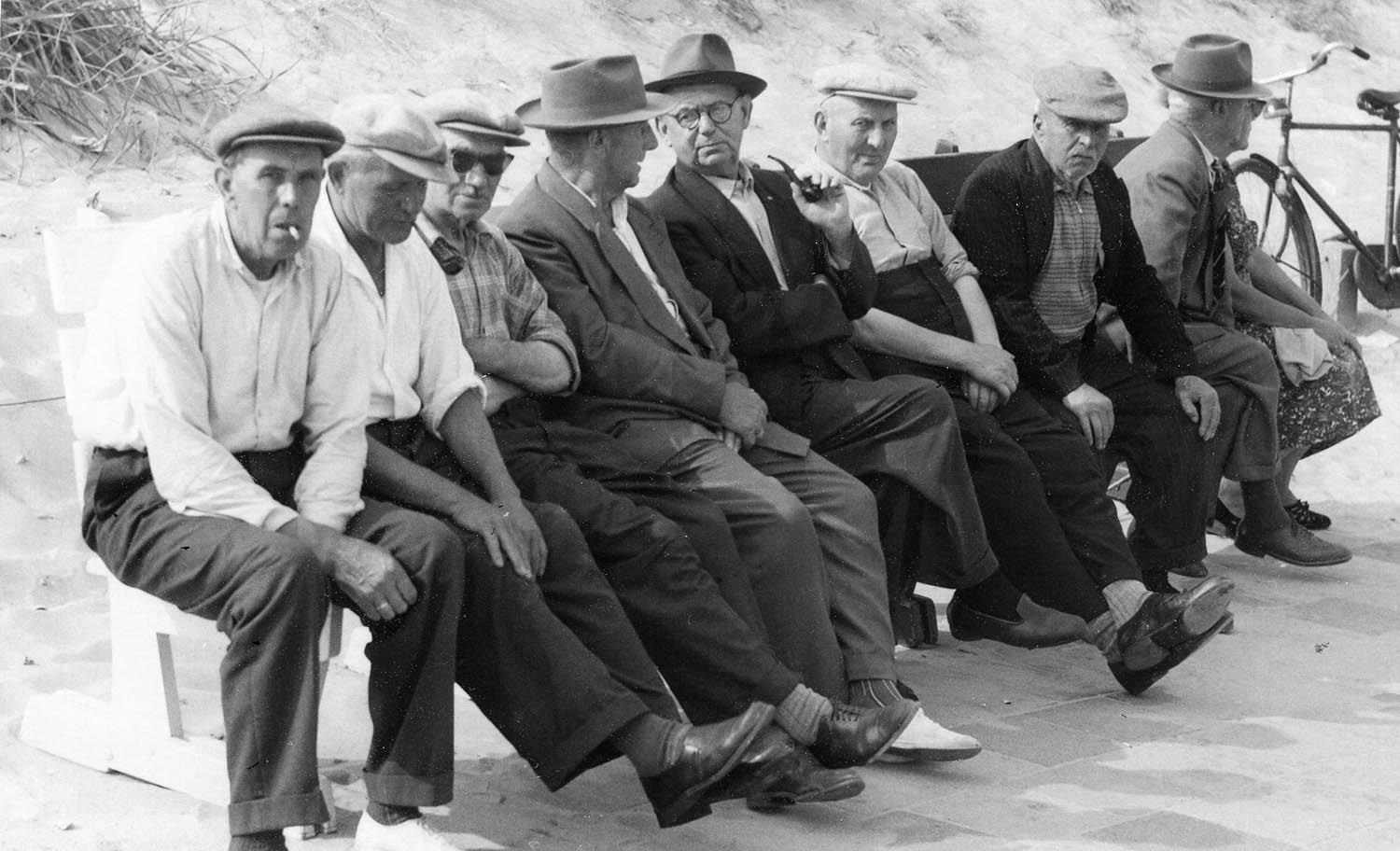 Blog13542: Leugenbank – BLOGnoordwijk (Heimatsammlung)